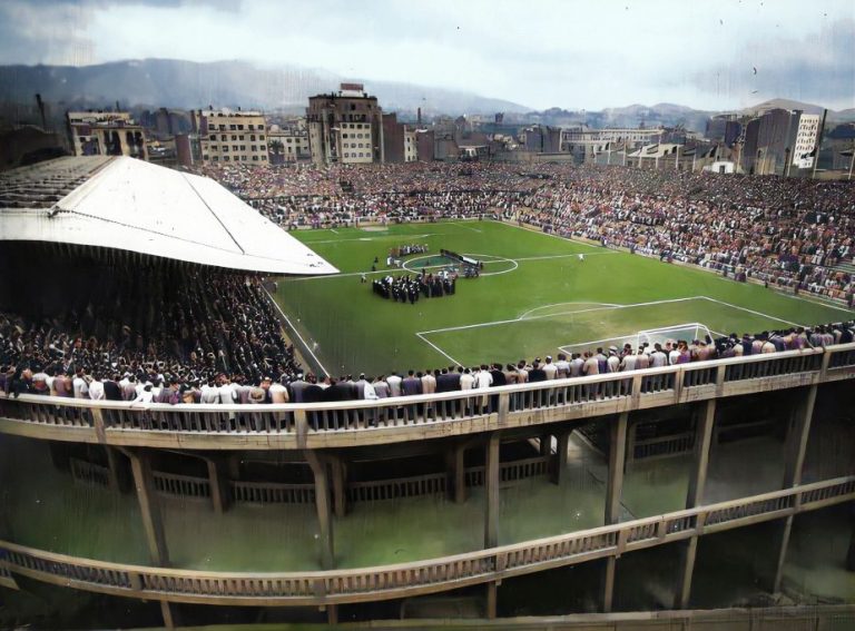 EL CAMP NOU DEL BARÇA, SU HISTORIA - BARCELONA MEMORY